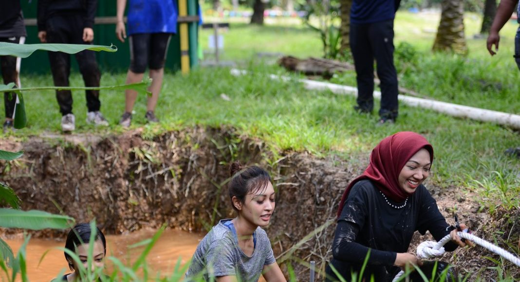 Pramugari, Zeera Azizi Peserta Pertama Tinggalkan Dewi Remaja 2018/2019