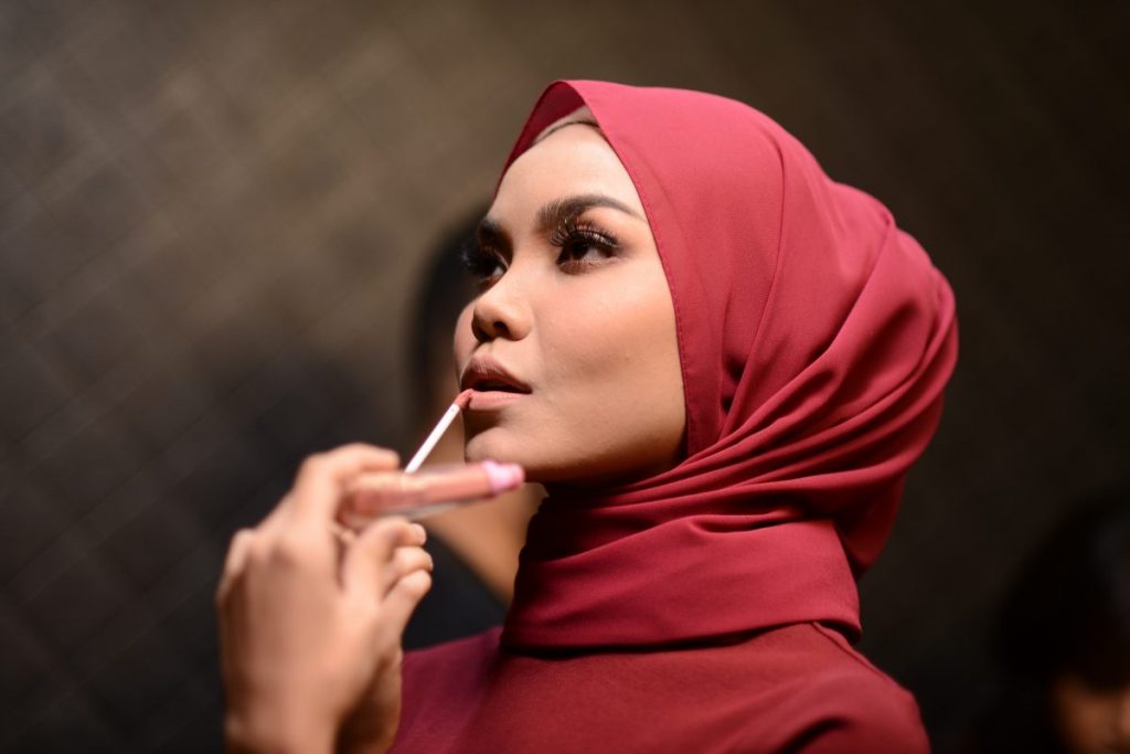 "Mungkin Tak Ada Rezeki" - Peserta Dewi Remaja, Aween Ismail Terpaksa ...