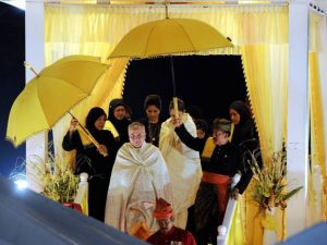 Hapuskan Istiadat Tabal Jin Di Istana Perak. Tan Sri Harussani Berani ...