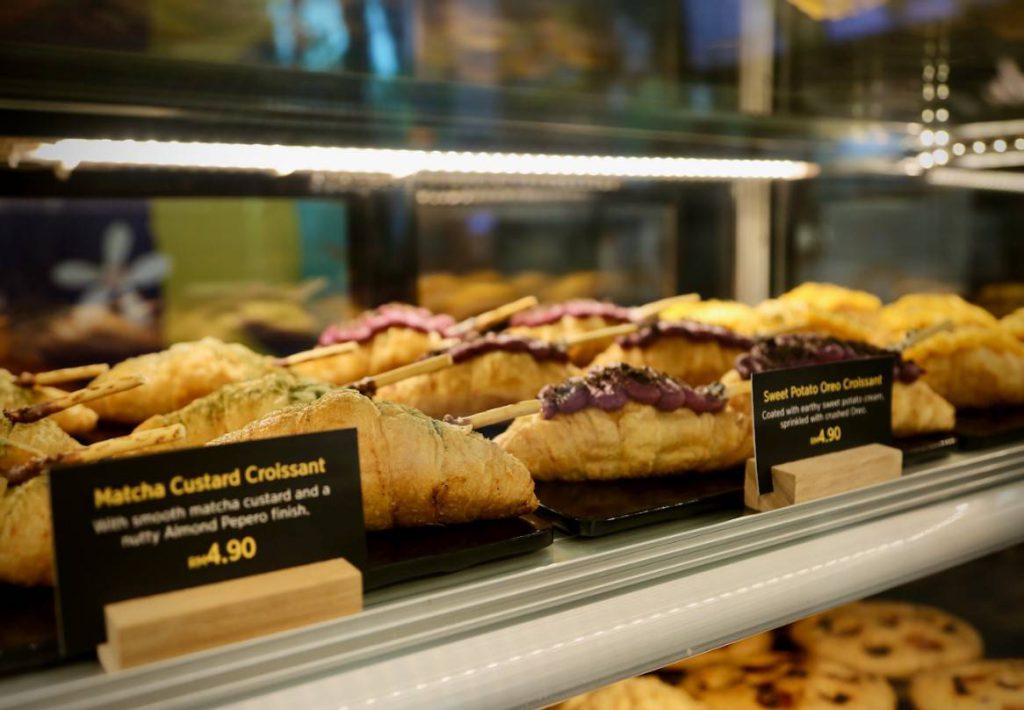 Bunga Tanjong Pecah Sembilan, Bunga Rasmi Negeri Selangor. Mekar ...