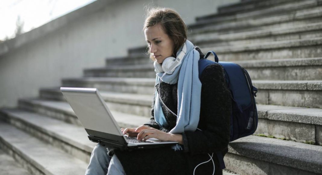 Penggunaan Huruf Condong Dalam Penulisan - Remaja