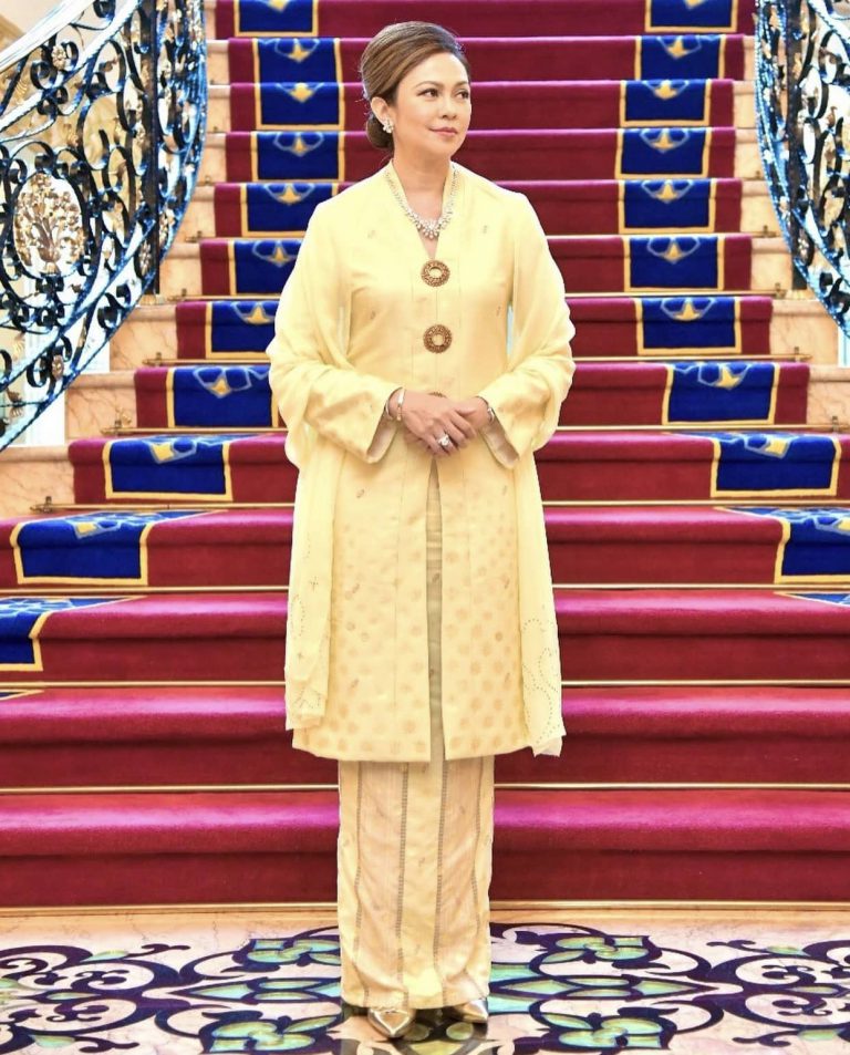 Bunga Tanjong Pecah Sembilan, Bunga Rasmi Negeri Selangor. Mekar ...