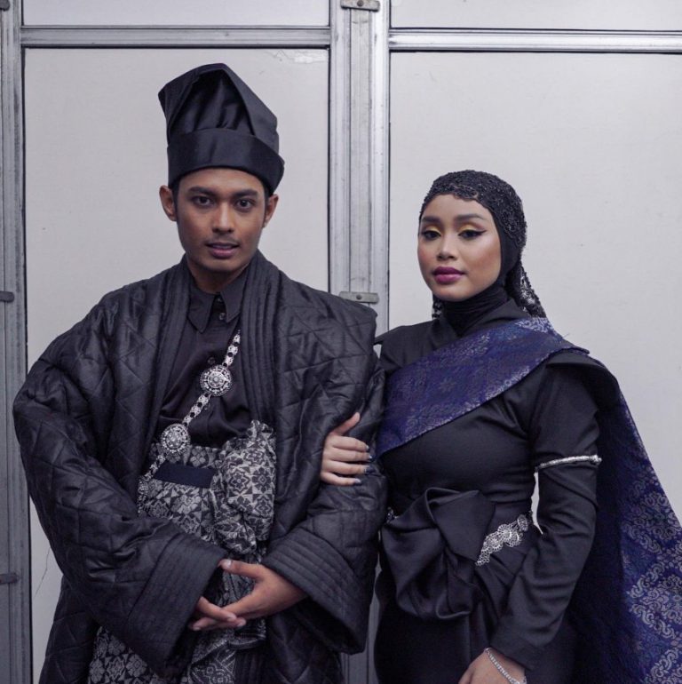 "Saya Bangga Dia Nyanyi Dalam Key Original.." Bunga Pertahan Amsyar Lee ...