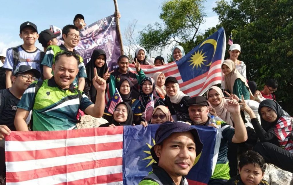 11 Puncak Gunung & Bukit Ditawan Siswa, Pelajar & Guru Sempena Merdeka 2022