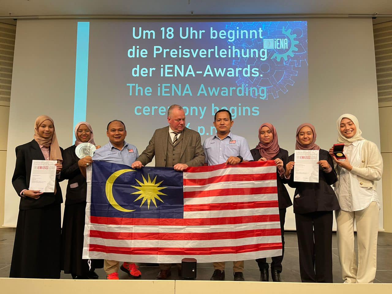 Frasa Penanda Surat Rasmi - Remaja