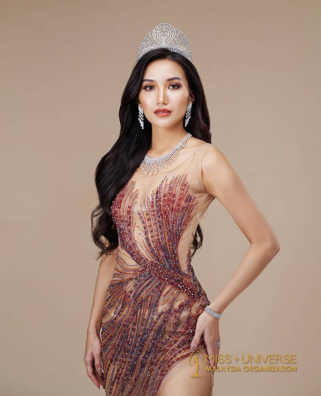 Dari Gaun 'Polos' Deborah Henry Ke Gaun 'Cangkerang' Shweta Sekhon, Ini ...