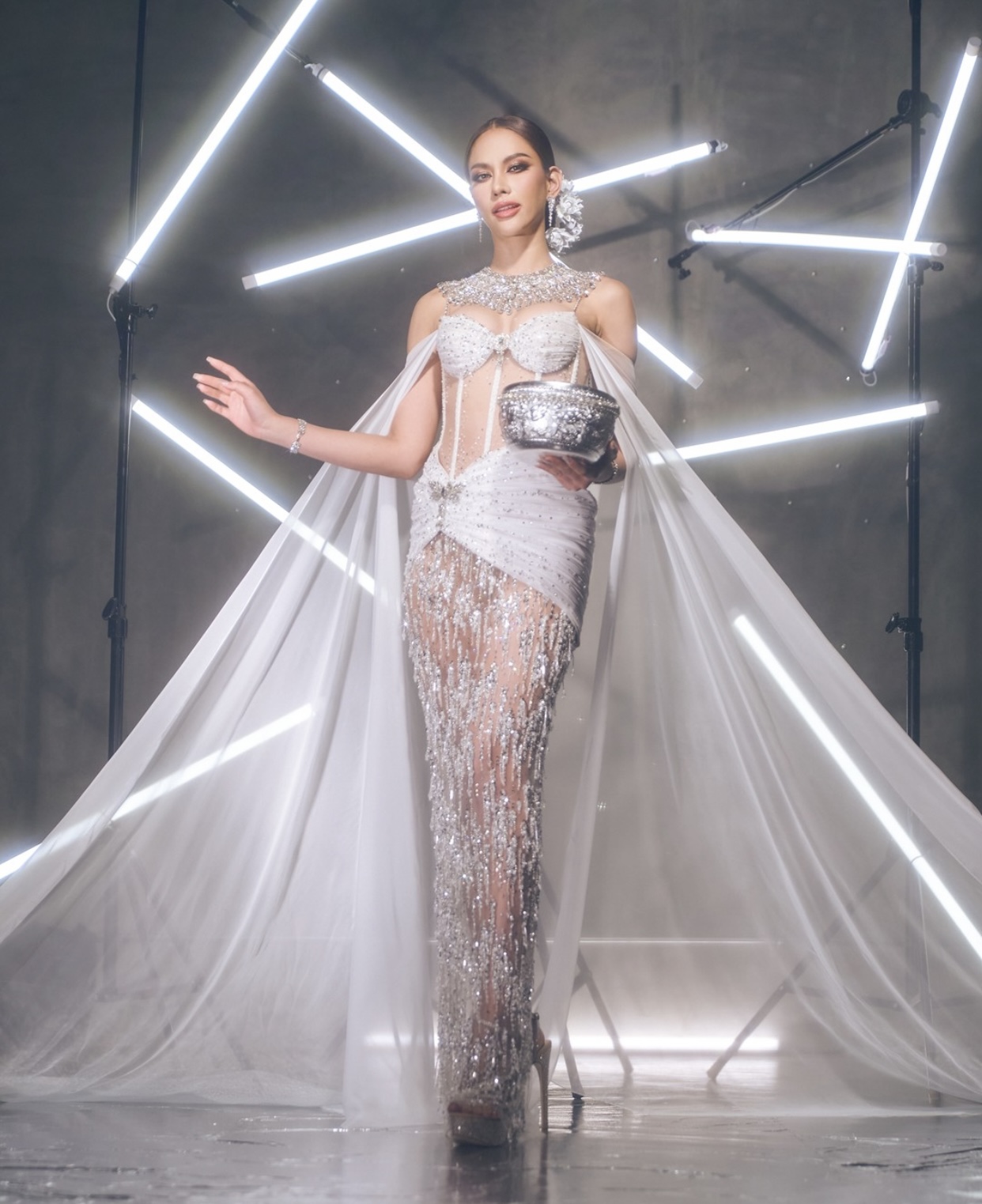 Pesta Songkran Jadi Tema Kostum Nasional Miss Universe Thailand 2022 ...