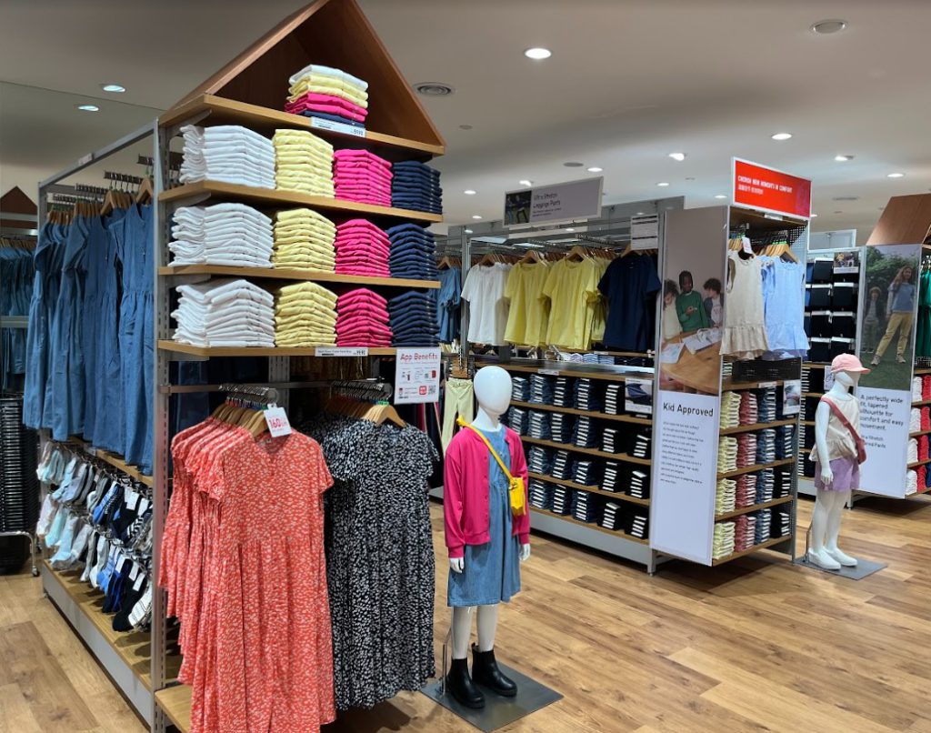 Ini Adalah Butik Uniqlo Yang Paling Cantik & Lengkap Di Malaysia ! Khas ...