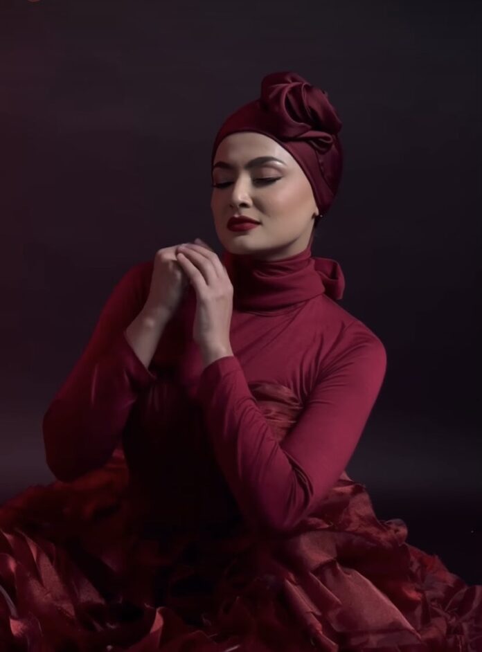 Tampil Ayu Berhijab, Reen Rahim Tuai Pujian Netizen & Doa Untuk Kekal ...