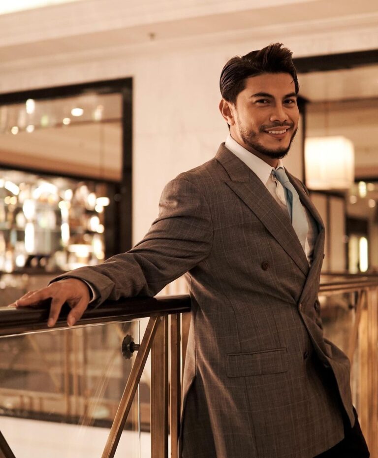 "Tiada 'Problem' Pun... Siapalah Kita Untuk Nafikannya?" - Azrel Ismail