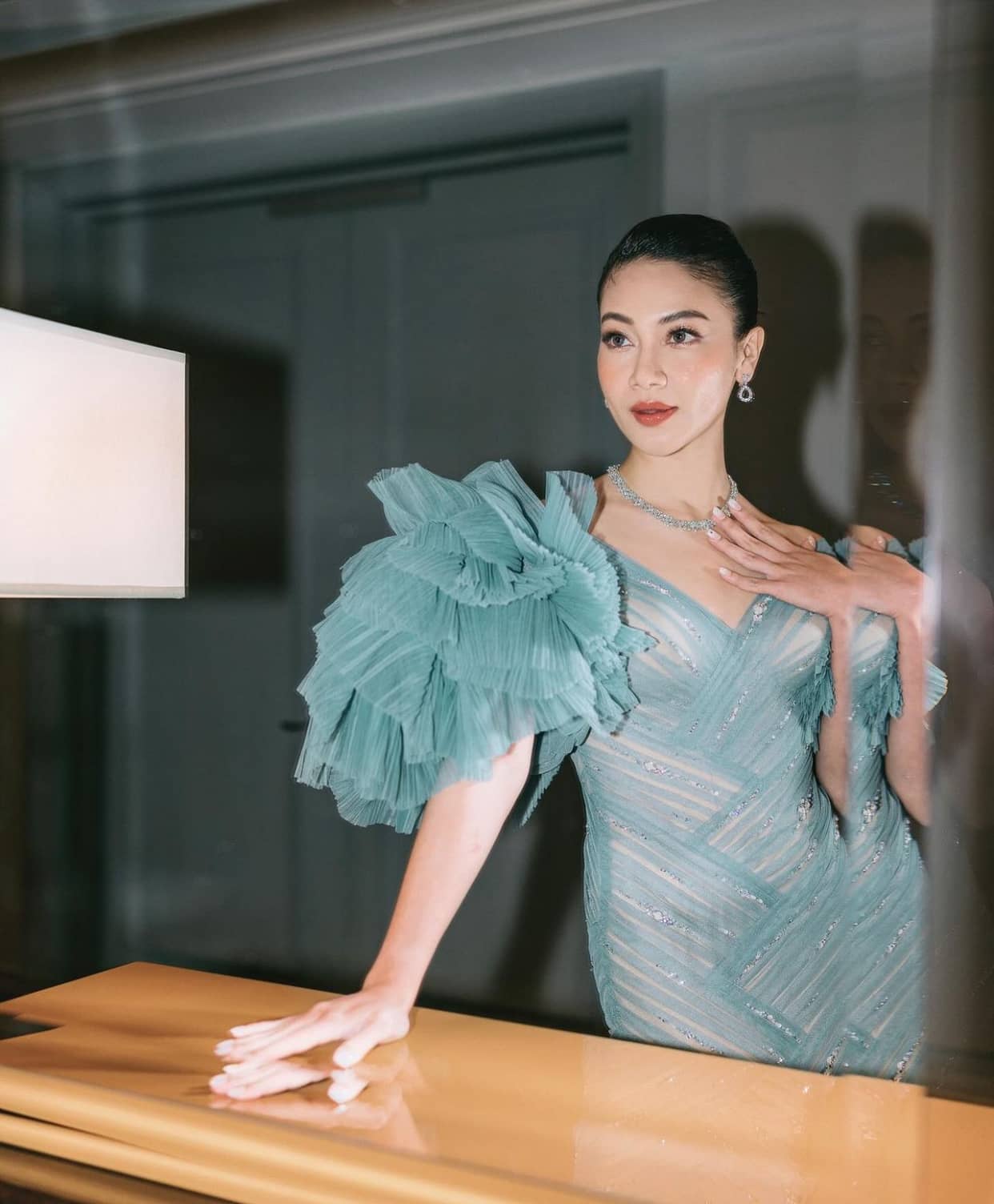 Gorgeous! Daiyan Trisha Tampil Anggun Dalam Persalinan Rekaan Jovian ...