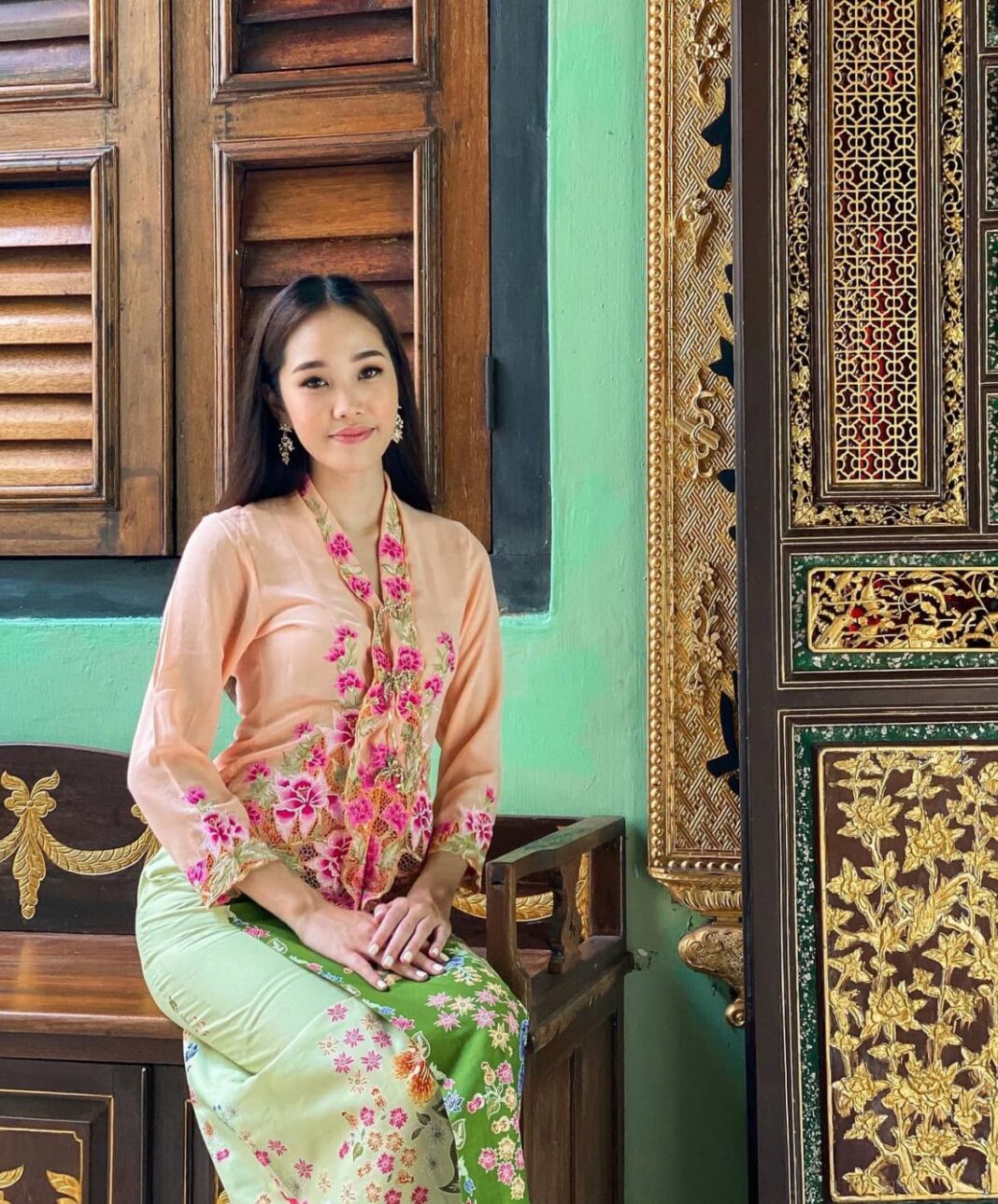 Cantik Berkarisma, Miss World Malaysia 2018 Raih Sarjana Muda Undang ...