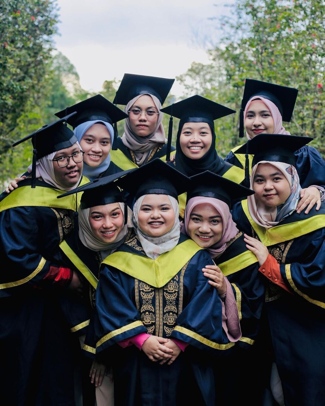 Miliki Ketinggian Yang Istimewa, Gadis Comel Ini Buktikan Boleh Berjaya ...