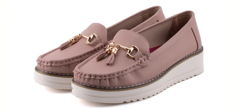 Selesa Pun Boleh Jadi Stylish! Jom ‘Usha’ 16 Kasut Pilihan Kami ...