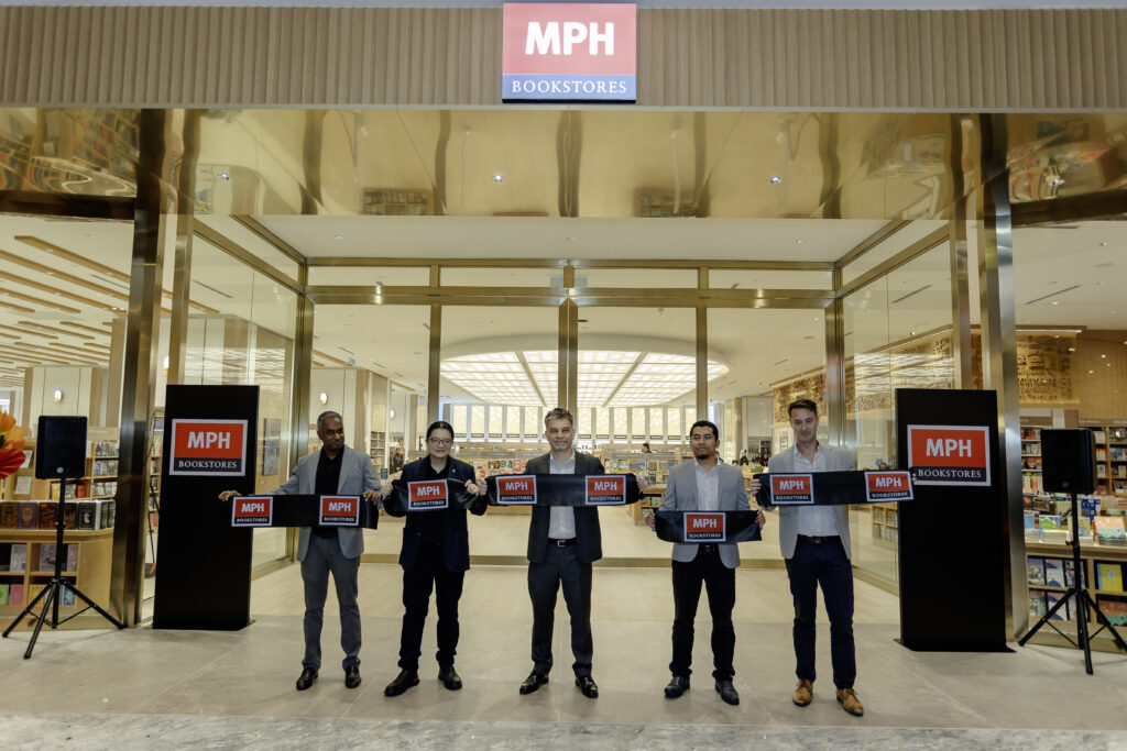 Cawangan Terbesar MPH Dibuka Di TRX, Cantik Setaraf Stor Buku Luar Negara!