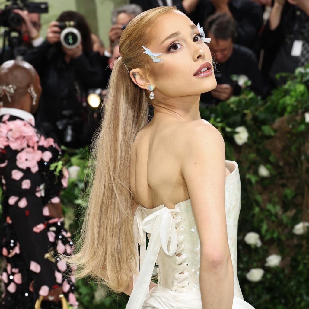 Ariana Grande Bantu Derma Rakyat Palestin, Beberapa Minit Berjaya Kutip ...