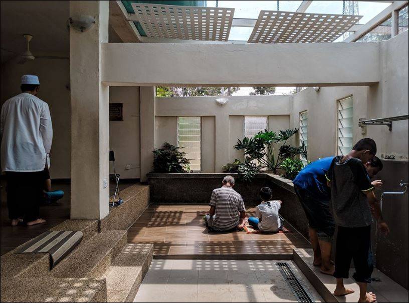 Alhamdulillah, Surau Di Pusat Membeli Belah Dan RnR Dibuka Semula ...